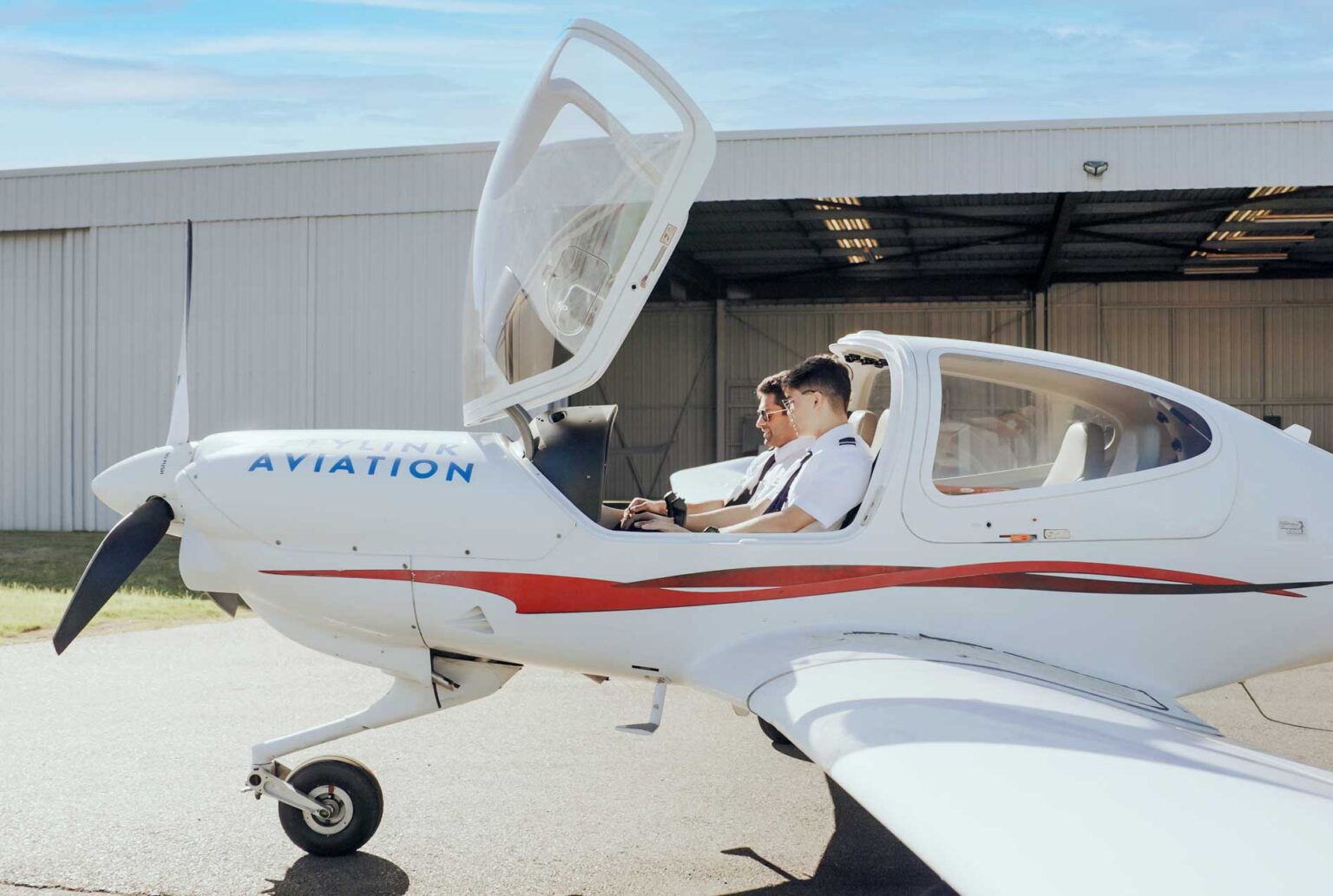 Become A Pilot | Flight School | Flylink Aviation College